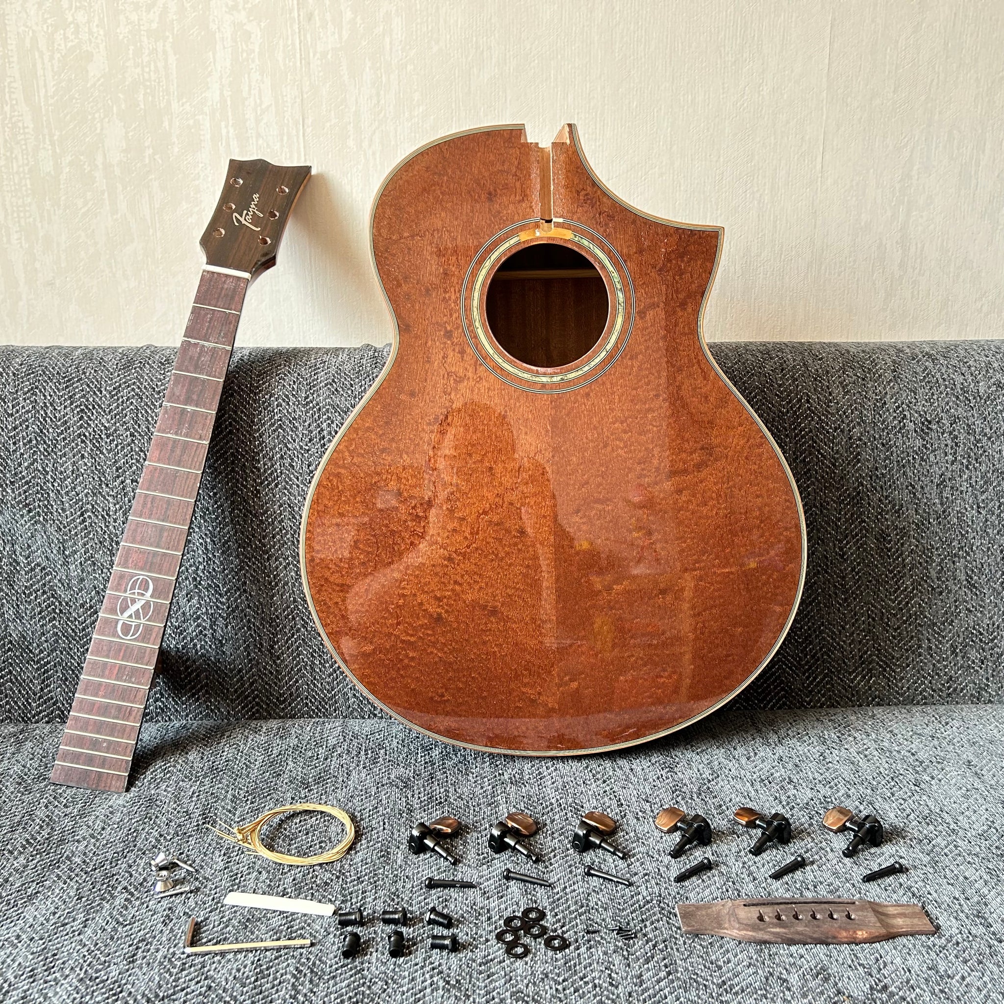 Auction — Guitar Kit Shop