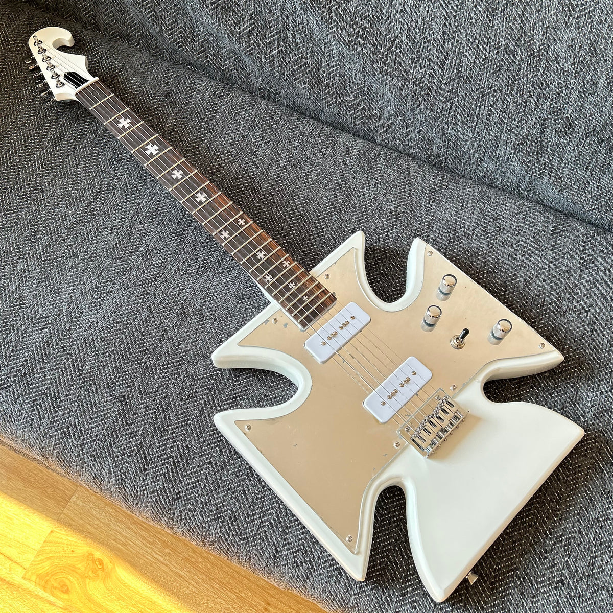 Maltese Cross 6 String Electric Guitar (PMC-1700) — Guitar Kit Shop