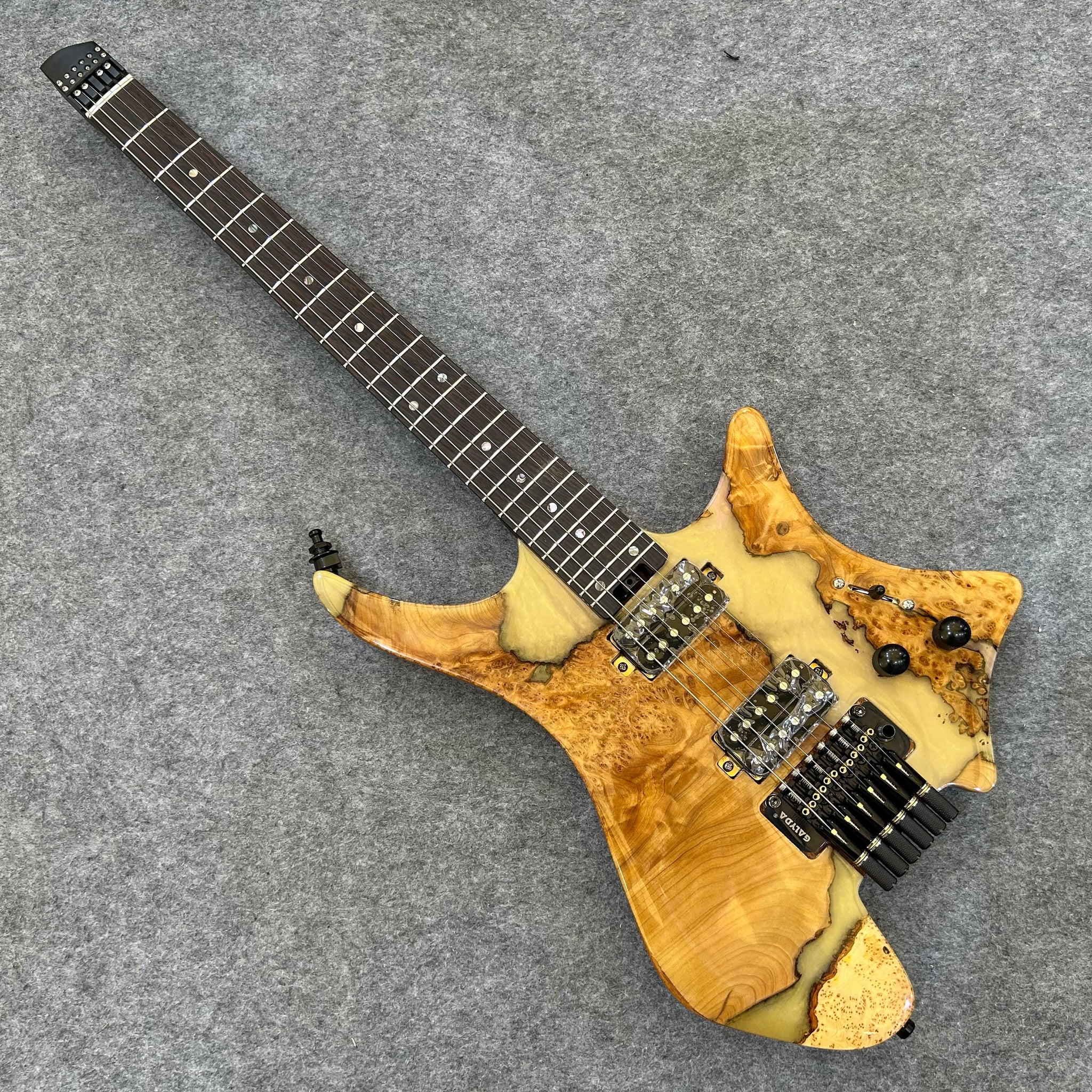 Headless Electric Guitar — Guitar Kit Shop