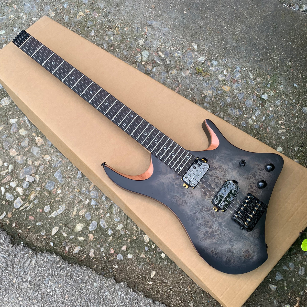 PANGO Music Headless Style Electric Guitar with Burl Maple Top (YMZ-20 ...