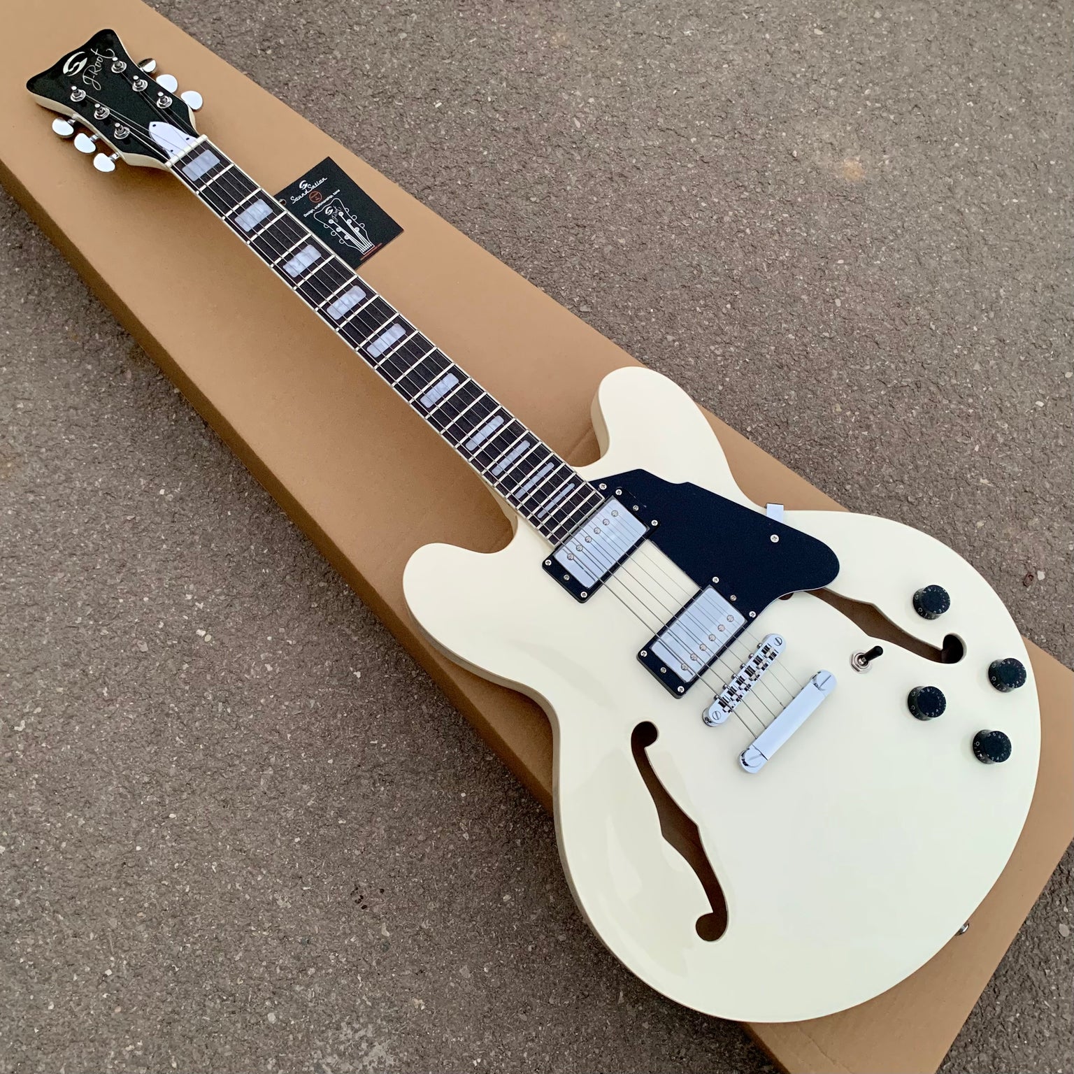Right Hand Electric Guitar — Guitar Kit Shop