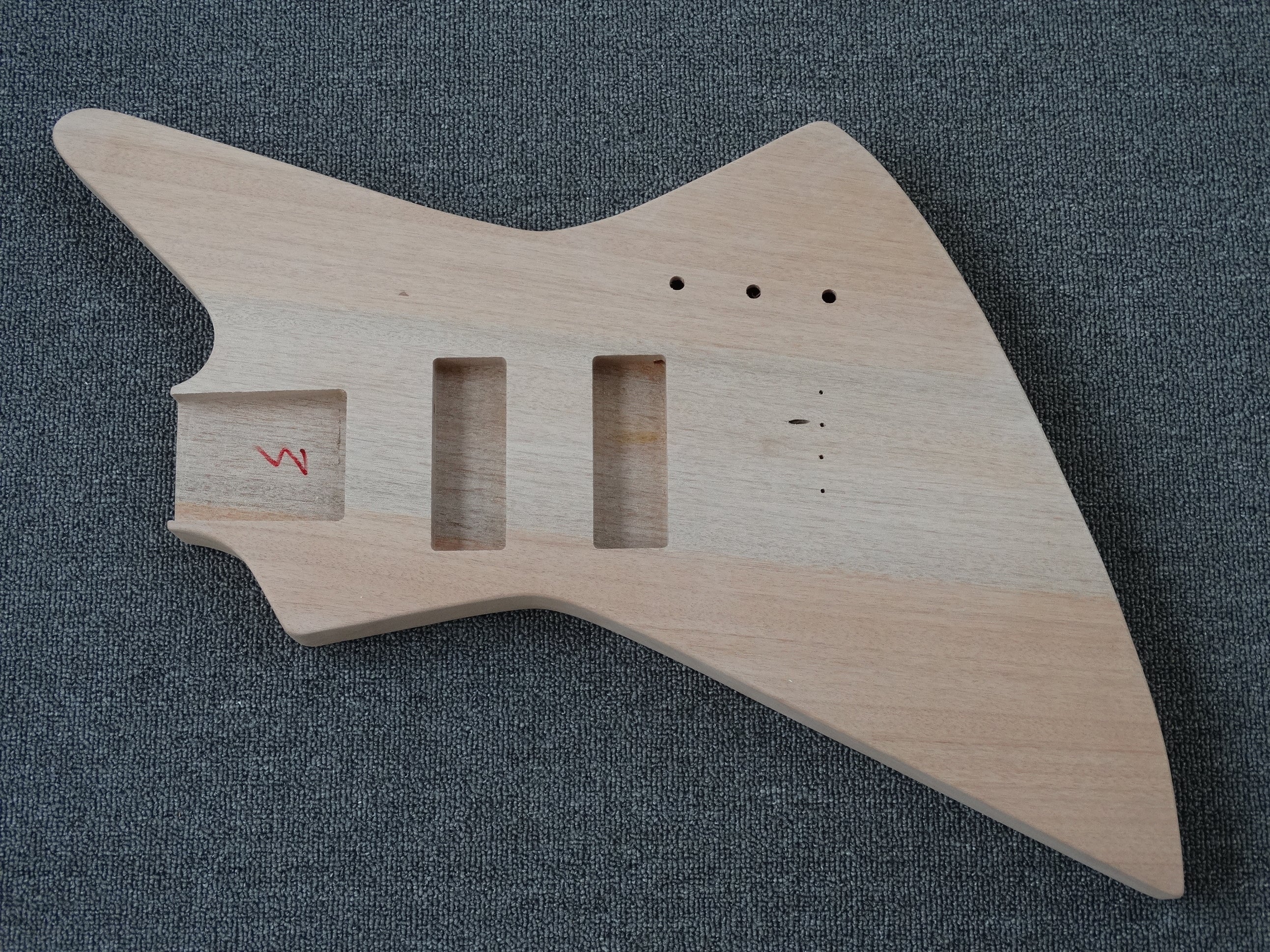 Pre-sale Explorer Style DIY Electric Bass Guitar Kit (PEX-921) — Guitar ...